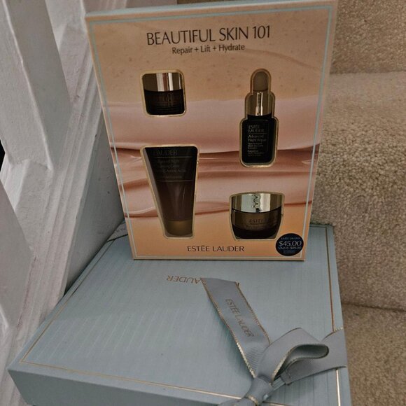 Estee Lauder | Makeup | New Estee Lauder Beautiful Skin Wgift Box ...